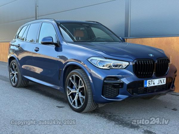 Zils BMW X5 2022 Tallina, ar dzinēja tilpumu 3.00 L un nobraukumu 90 tūkst. km par 54900 €, foto 3 vietnē AUTOMOTO.COM.LV