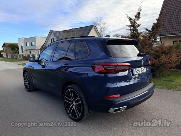 Zils BMW X5 2022 Tallina, ar dzinēja tilpumu 3.00 L un nobraukumu 40 tūkst. km par 59990 €, foto 7 vietnē AUTOMOTO.COM.LV