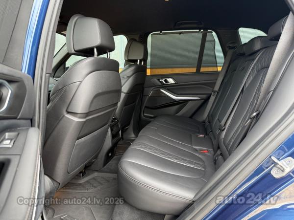 Zils BMW X5 2022 Tallina, ar dzinēja tilpumu 3.00 L un nobraukumu 136 tūkst. km par 49900 €, foto 10 vietnē AUTOMOTO.COM.LV