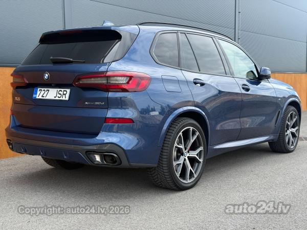 Blue BMW X5 2022 in Tallinn, with an engine capacity of 3.00 L and mileage of 136 thousand km for 49900 €, photo 2 on AUTOMOTO.COM.LV