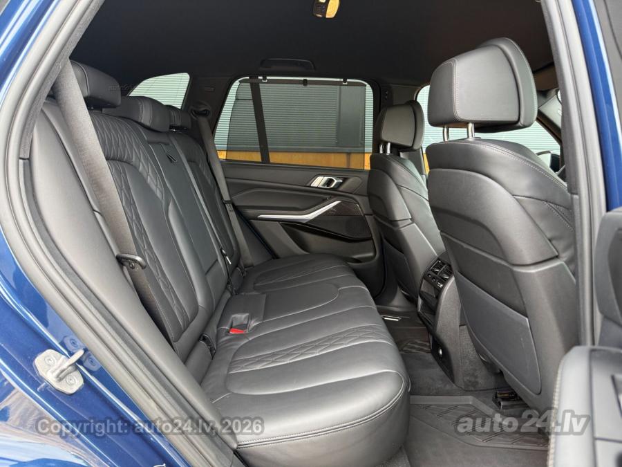 Zils BMW X5 2022 Tallina, ar dzinēja tilpumu 3.00 L un nobraukumu 136 tūkst. km par 49900 €, foto 12 vietnē AUTOMOTO.COM.LV