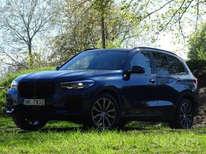 Zils BMW X5 2023 Rīga, ar dzinēja tilpumu 3.00 L un nobraukumu 43 tūkst. km par 19700 €, foto 1 vietnē AUTOMOTO.COM.LV