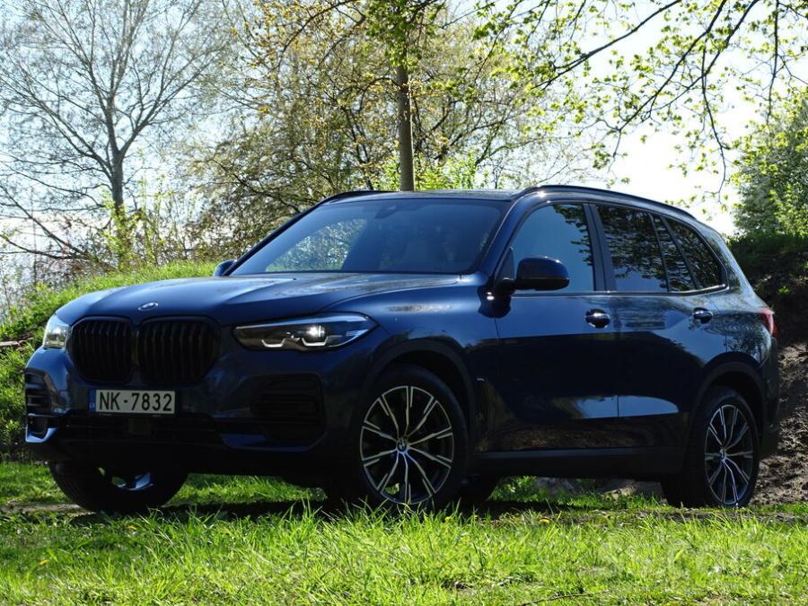 Zils BMW X5 2023 Rīga, ar dzinēja tilpumu 3.00 L un nobraukumu 43 tūkst. km par 19700 €, foto 1 vietnē AUTOMOTO.COM.LV