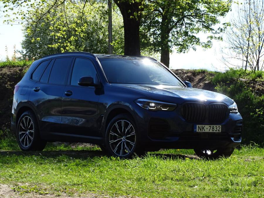 Zils BMW X5 2023 Rīga, ar dzinēja tilpumu 3.00 L un nobraukumu 43 tūkst. km par 19700 €, foto 2 vietnē AUTOMOTO.COM.LV
