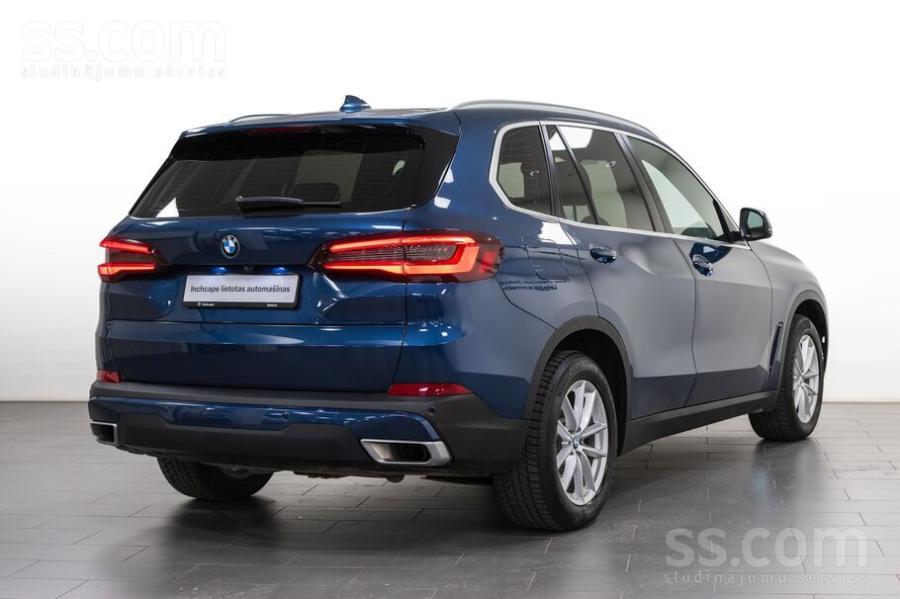Zils BMW X5 2023 Rīga, ar dzinēja tilpumu 3.00 L un nobraukumu 150 tūkst. km par 43900 €, foto 2 vietnē AUTOMOTO.COM.LV