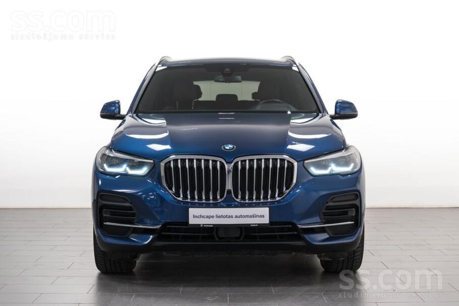 Zils BMW X5 2023 Rīga, ar dzinēja tilpumu 3.00 L un nobraukumu 150 tūkst. km par 43900 €, foto 3 vietnē AUTOMOTO.COM.LV