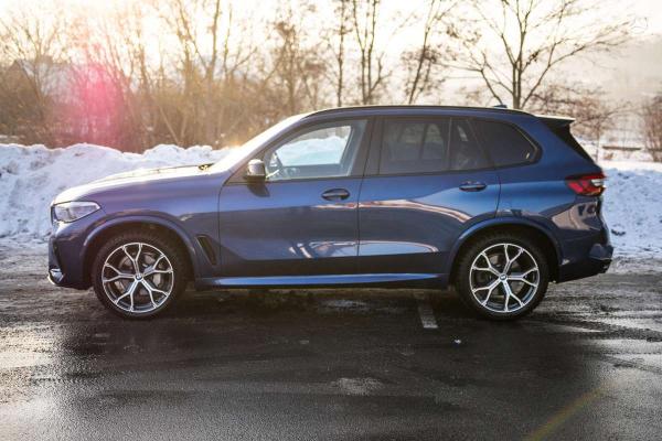 Zils BMW X5 2023 Kauņa, ar dzinēja tilpumu 3.00 L un nobraukumu 25 tūkst. km par 50000 €, foto 4 vietnē AUTOMOTO.COM.LV