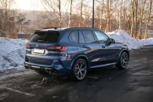 Blue BMW X5 2023 in Kaunas, with an engine capacity of 3.00 L and mileage of 25 thousand km for 50000 €, photo 5 on AUTOMOTO.COM.LV