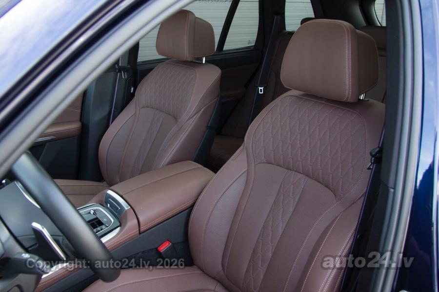 Blue BMW X5 2023 in Tallinn, with an engine capacity of 3.00 L and mileage of 59 thousand km for 84900 €, photo 6 on AUTOMOTO.COM.LV