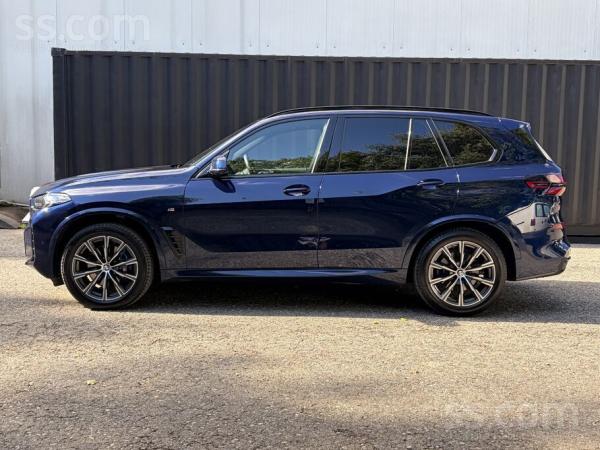 Zils BMW X5 2024 Rīga, ar dzinēja tilpumu 3.00 L un nobraukumu 35 tūkst. km par 64900 €, foto 3 vietnē AUTOMOTO.COM.LV