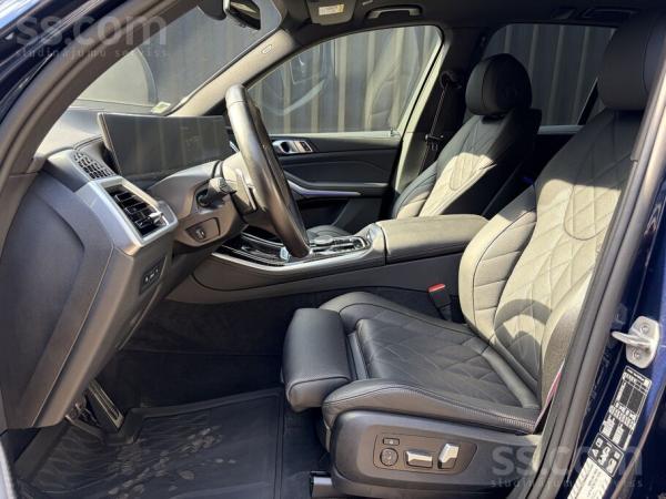 Zils BMW X5 2024 Rīga, ar dzinēja tilpumu 3.00 L un nobraukumu 35 tūkst. km par 64900 €, foto 9 vietnē AUTOMOTO.COM.LV