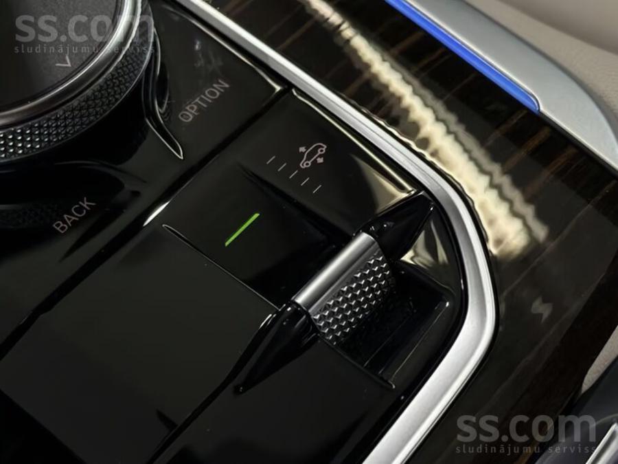 Zils BMW X5 2025 Rīga, ar dzinēja tilpumu 3.00 L un nobraukumu 13 tūkst. km par 89900 €, foto 10 vietnē AUTOMOTO.COM.LV