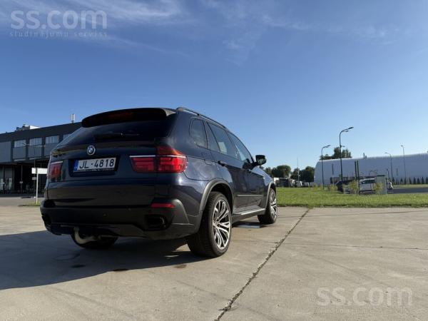 Blue BMW X5 2008 in Liepaja, with an engine capacity of 3.00 L and mileage of 237 thousand km for 9000 €, photo 3 on AUTOMOTO.COM.LV