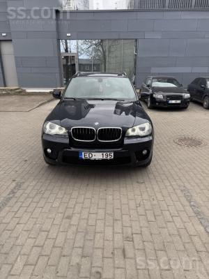 Zils BMW X5 2010 Rēzekne, ar dzinēja tilpumu 3.00 L un nobraukumu 332 tūkst. km par 12500 €, foto 4 vietnē AUTOMOTO.COM.LV