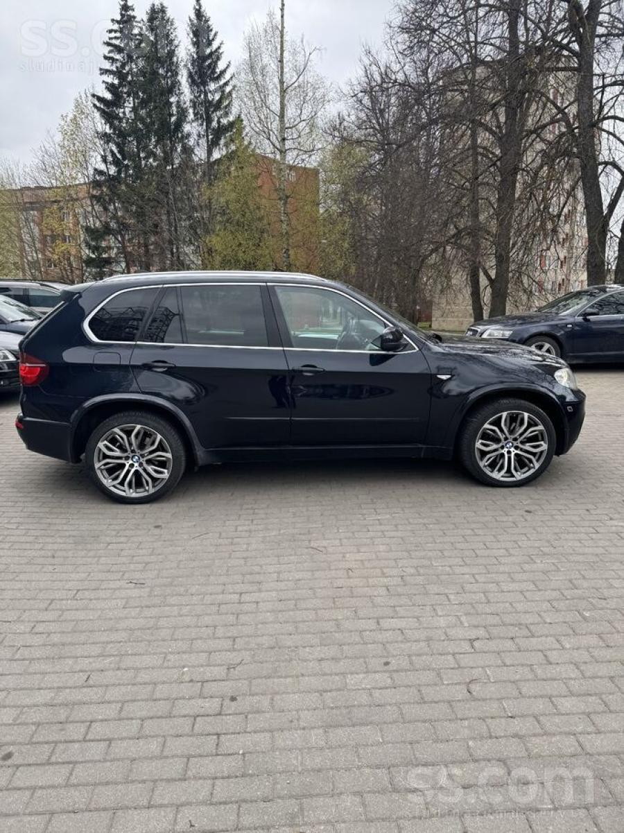 Zils BMW X5 2010 Rēzekne, ar dzinēja tilpumu 3.00 L un nobraukumu 332 tūkst. km par 12500 €, foto 7 vietnē AUTOMOTO.COM.LV