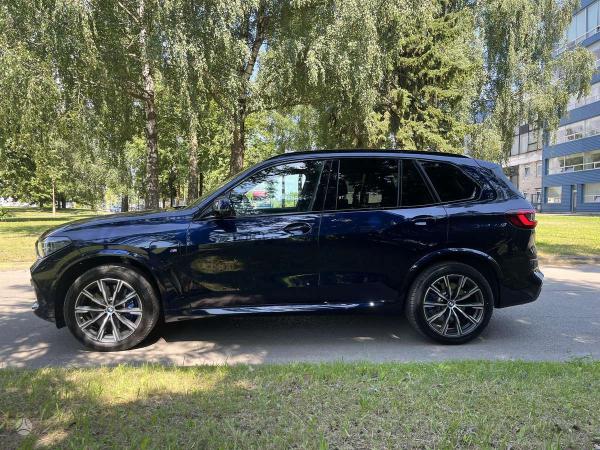Blue BMW X5 2022 in Panevezys, with an engine capacity of 3.00 L and mileage of 143 thousand km for 42250 €, photo 8 on AUTOMOTO.COM.LV
