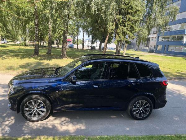 Blue BMW X5 2022 in Panevezys, with an engine capacity of 3.00 L and mileage of 143 thousand km for 42250 €, photo 10 on AUTOMOTO.COM.LV