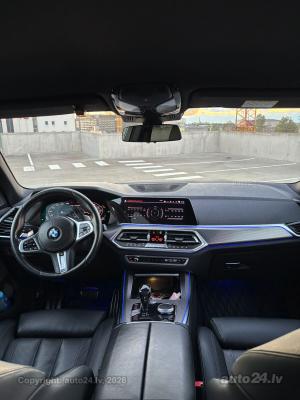 Zils BMW X5 2019 Tallina, ar dzinēja tilpumu 0.00 L un nobraukumu 105 tūkst. km par 49999 €, foto 4 vietnē AUTOMOTO.COM.LV