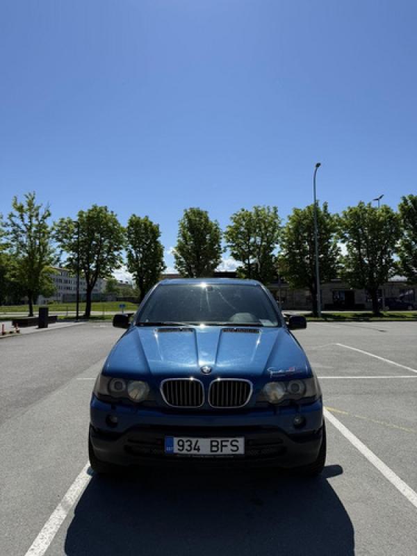Blue BMW X5 2003 in Narva, with an engine capacity of 3.00 L and mileage of 396 thousand km for 3500 €, photo 1 on AUTOMOTO.COM.LV