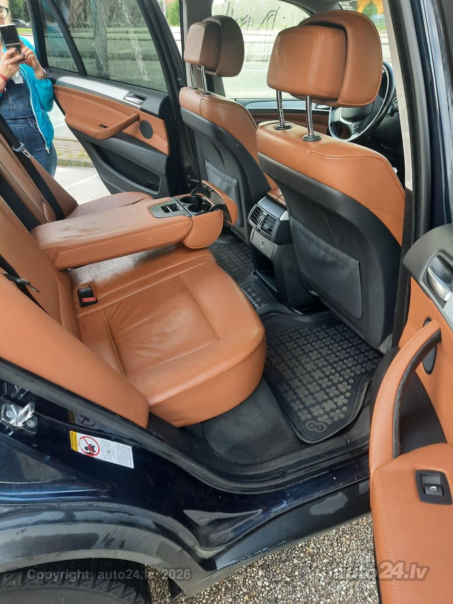 Zils BMW X5 2008 Tartu, ar dzinēja tilpumu 3.00 L un nobraukumu 366 tūkst. km par 6666 €, foto 7 vietnē AUTOMOTO.COM.LV
