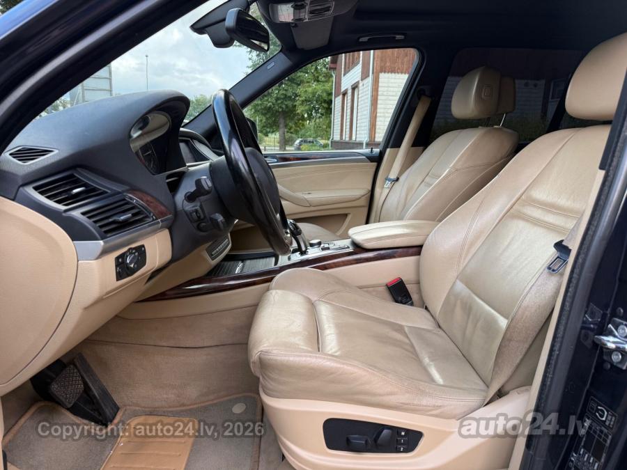 Синий БМВ Х5 2008 в Тарту, объемом двигателя 3.00 л и пробегом 348 тыс. км за 7200 €, фото 10 на AUTOMOTO.COM.LV