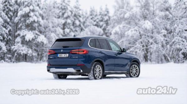 Zils BMW X5 2018 Tartu, ar dzinēja tilpumu 3.00 L un nobraukumu 140 tūkst. km par 39900 €, foto 5 vietnē AUTOMOTO.COM.LV