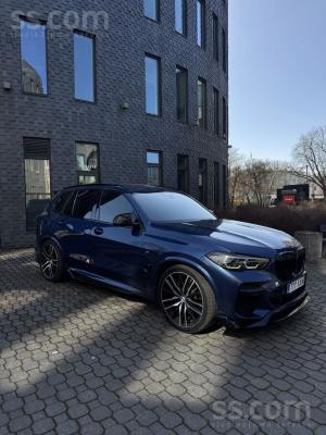 Blue BMW X5 2019 in Tallinn, with an engine capacity of 3.00 L and mileage of 135 thousand km for 52500 €, photo 3 on AUTOMOTO.COM.LV