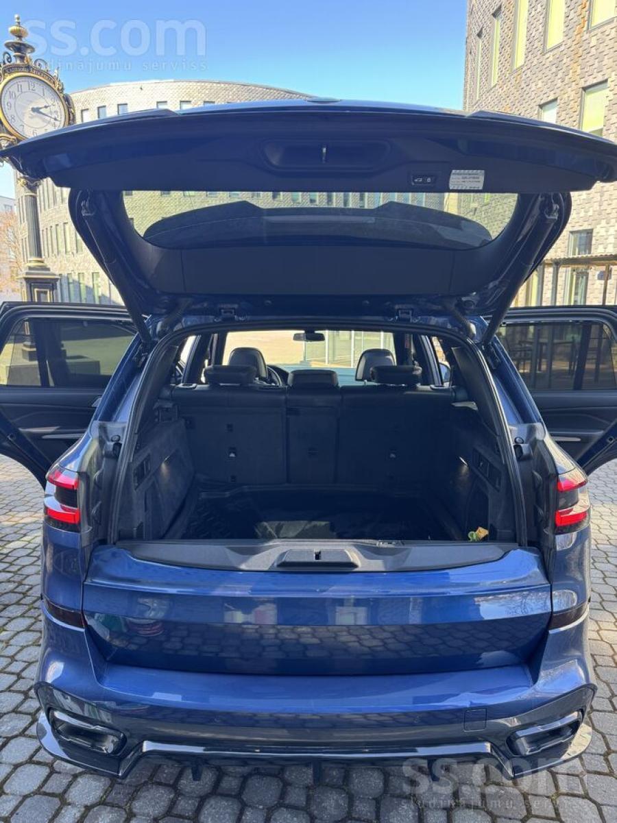 Blue BMW X5 2019 in Tallinn, with an engine capacity of 3.00 L and mileage of 135 thousand km for 52500 €, photo 7 on AUTOMOTO.COM.LV