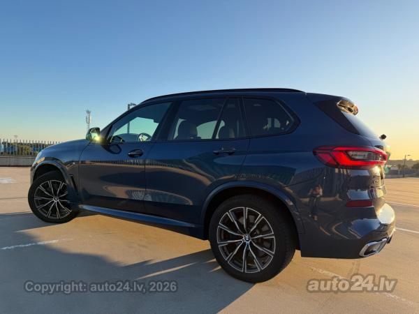 Blue BMW X5 2019 in Tallinn, with an engine capacity of 3.00 L and mileage of 181 thousand km for 43900 €, photo 7 on AUTOMOTO.COM.LV