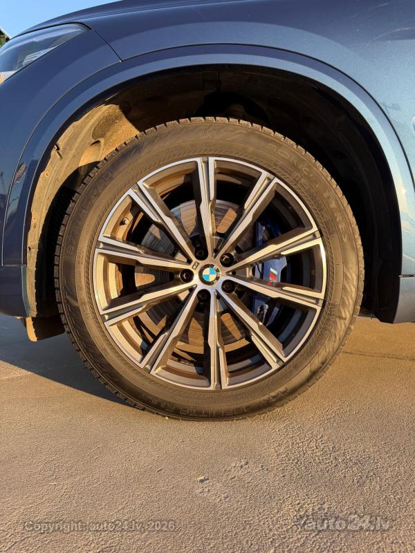 Blue BMW X5 2019 in Tallinn, with an engine capacity of 3.00 L and mileage of 181 thousand km for 43900 €, photo 9 on AUTOMOTO.COM.LV