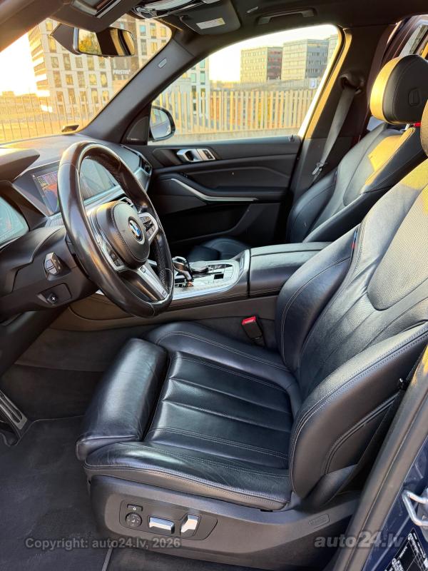Blue BMW X5 2019 in Tallinn, with an engine capacity of 3.00 L and mileage of 181 thousand km for 43900 €, photo 10 on AUTOMOTO.COM.LV