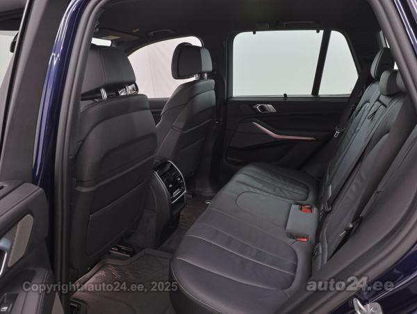 Zils BMW X5 2020 Tallina, ar dzinēja tilpumu 3.00 L un nobraukumu 80 tūkst. km par 57900 €, foto 11 vietnē AUTOMOTO.COM.LV