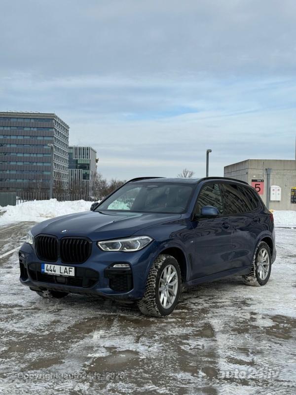 Zils BMW X5 2021 Tallina, ar dzinēja tilpumu 3.00 L un nobraukumu 106 tūkst. km par 59900 €, foto 3 vietnē AUTOMOTO.COM.LV