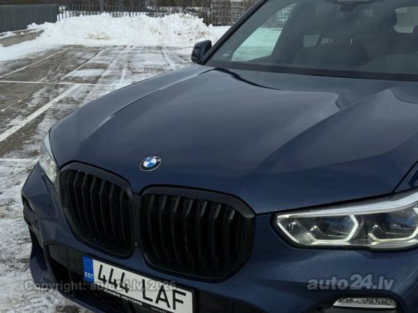 Zils BMW X5 2021 Tallina, ar dzinēja tilpumu 3.00 L un nobraukumu 106 tūkst. km par 59900 €, foto 4 vietnē AUTOMOTO.COM.LV