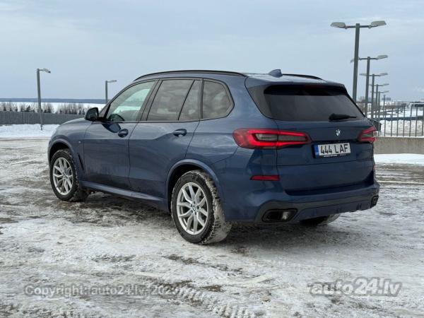 Zils BMW X5 2021 Tallina, ar dzinēja tilpumu 3.00 L un nobraukumu 106 tūkst. km par 59900 €, foto 6 vietnē AUTOMOTO.COM.LV