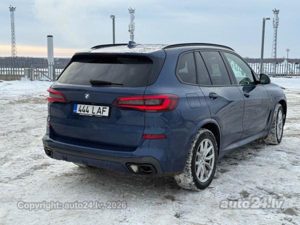 Zils BMW X5 2021 Tallina, ar dzinēja tilpumu 3.00 L un nobraukumu 106 tūkst. km par 59900 €, foto 8 vietnē AUTOMOTO.COM.LV