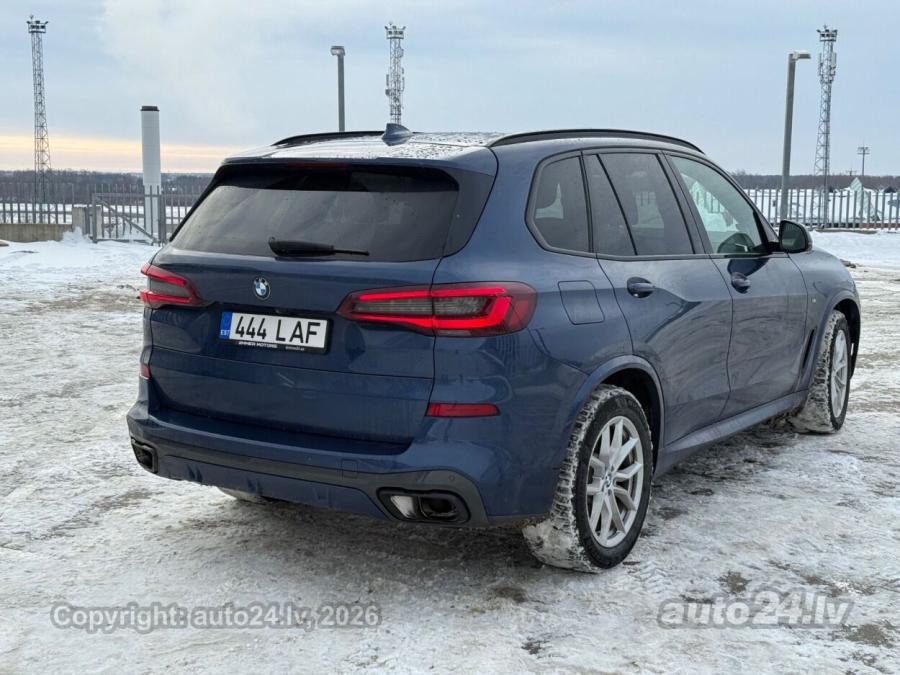 Zils BMW X5 2021 Tallina, ar dzinēja tilpumu 3.00 L un nobraukumu 106 tūkst. km par 59900 €, foto 8 vietnē AUTOMOTO.COM.LV