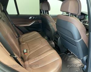 Zils BMW X5 2021 Tallina, ar dzinēja tilpumu 2.99 L un nobraukumu 90 tūkst. km par 52890 €, foto 12 vietnē AUTOMOTO.COM.LV