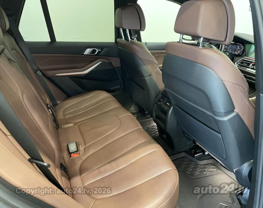 Zils BMW X5 2021 Tallina, ar dzinēja tilpumu 2.99 L un nobraukumu 90 tūkst. km par 52890 €, foto 12 vietnē AUTOMOTO.COM.LV