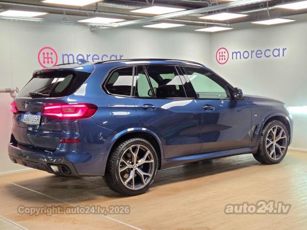 Blue BMW X5 2022 in Tallinn, with an engine capacity of 3.00 L and mileage of 55 thousand km for 66900 €, photo 4 on AUTOMOTO.COM.LV