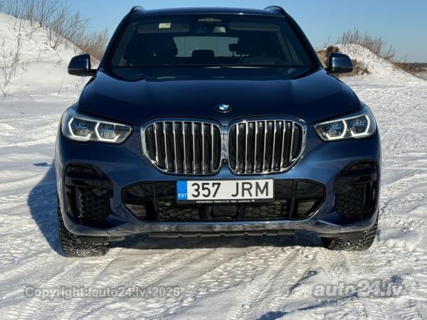 Blue BMW X5 2022 in Tallinn, with an engine capacity of 3.00 L and mileage of 51 thousand km for 63900 €, photo 2 on AUTOMOTO.COM.LV