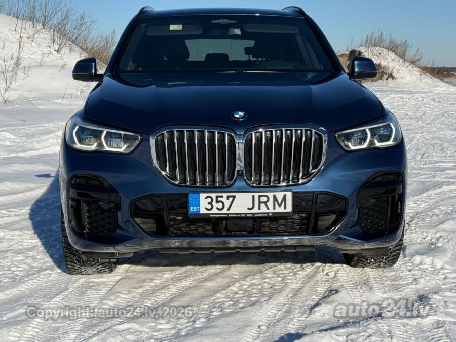 Blue BMW X5 2022 in Tallinn, with an engine capacity of 3.00 L and mileage of 51 thousand km for 63900 €, photo 2 on AUTOMOTO.COM.LV