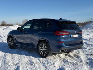 Blue BMW X5 2022 in Tallinn, with an engine capacity of 3.00 L and mileage of 51 thousand km for 63900 €, photo 4 on AUTOMOTO.COM.LV