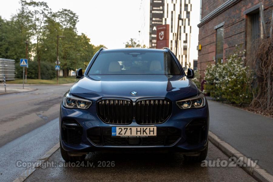 Blue BMW X5 2022 in Tallinn, with an engine capacity of 3.00 L and mileage of 61 thousand km for 61900 €, photo 6 on AUTOMOTO.COM.LV