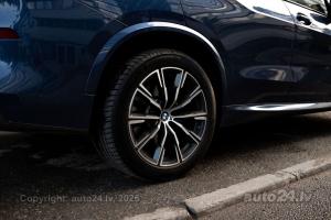 Blue BMW X5 2022 in Tallinn, with an engine capacity of 3.00 L and mileage of 61 thousand km for 61900 €, photo 7 on AUTOMOTO.COM.LV