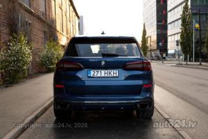 Blue BMW X5 2022 in Tallinn, with an engine capacity of 3.00 L and mileage of 61 thousand km for 61900 €, photo 9 on AUTOMOTO.COM.LV