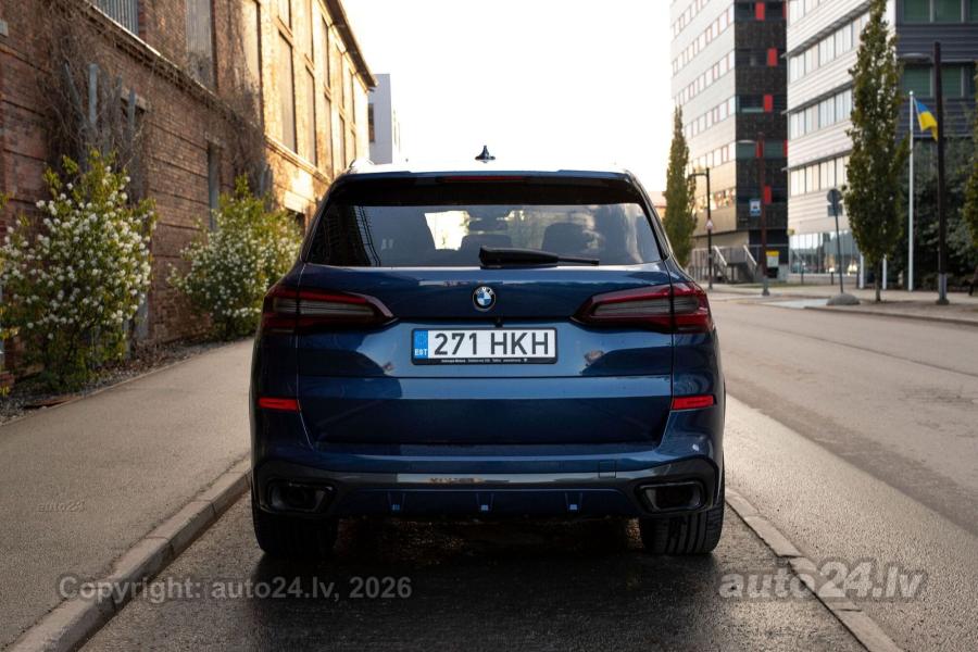 Blue BMW X5 2022 in Tallinn, with an engine capacity of 3.00 L and mileage of 61 thousand km for 61900 €, photo 9 on AUTOMOTO.COM.LV