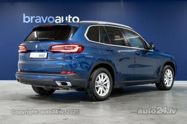 Zils BMW X5 2022 Tallina, ar dzinēja tilpumu 3.00 L un nobraukumu 97 tūkst. km par 53900 €, foto 3 vietnē AUTOMOTO.COM.LV