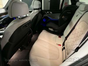Blue BMW X5 2023 in Tallinn, with an engine capacity of 3.00 L and mileage of 78 thousand km for 82970 €, photo 13 on AUTOMOTO.COM.LV
