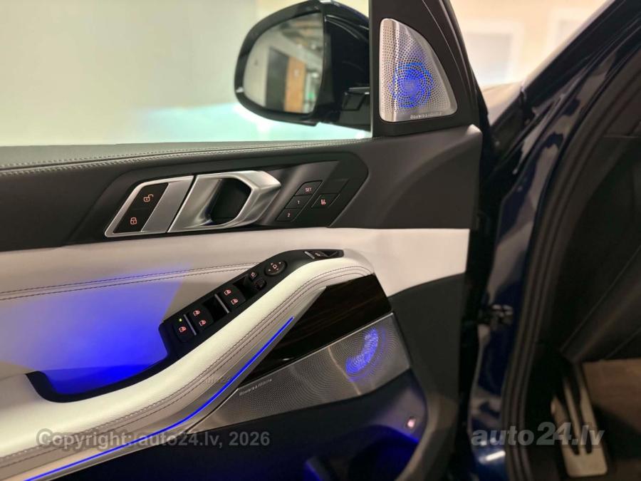 Blue BMW X5 2023 in Tallinn, with an engine capacity of 3.00 L and mileage of 78 thousand km for 82970 €, photo 15 on AUTOMOTO.COM.LV